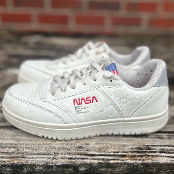 Nasa | Shoes | Nasa Capsule National Aeronautics Space Admin White ...
